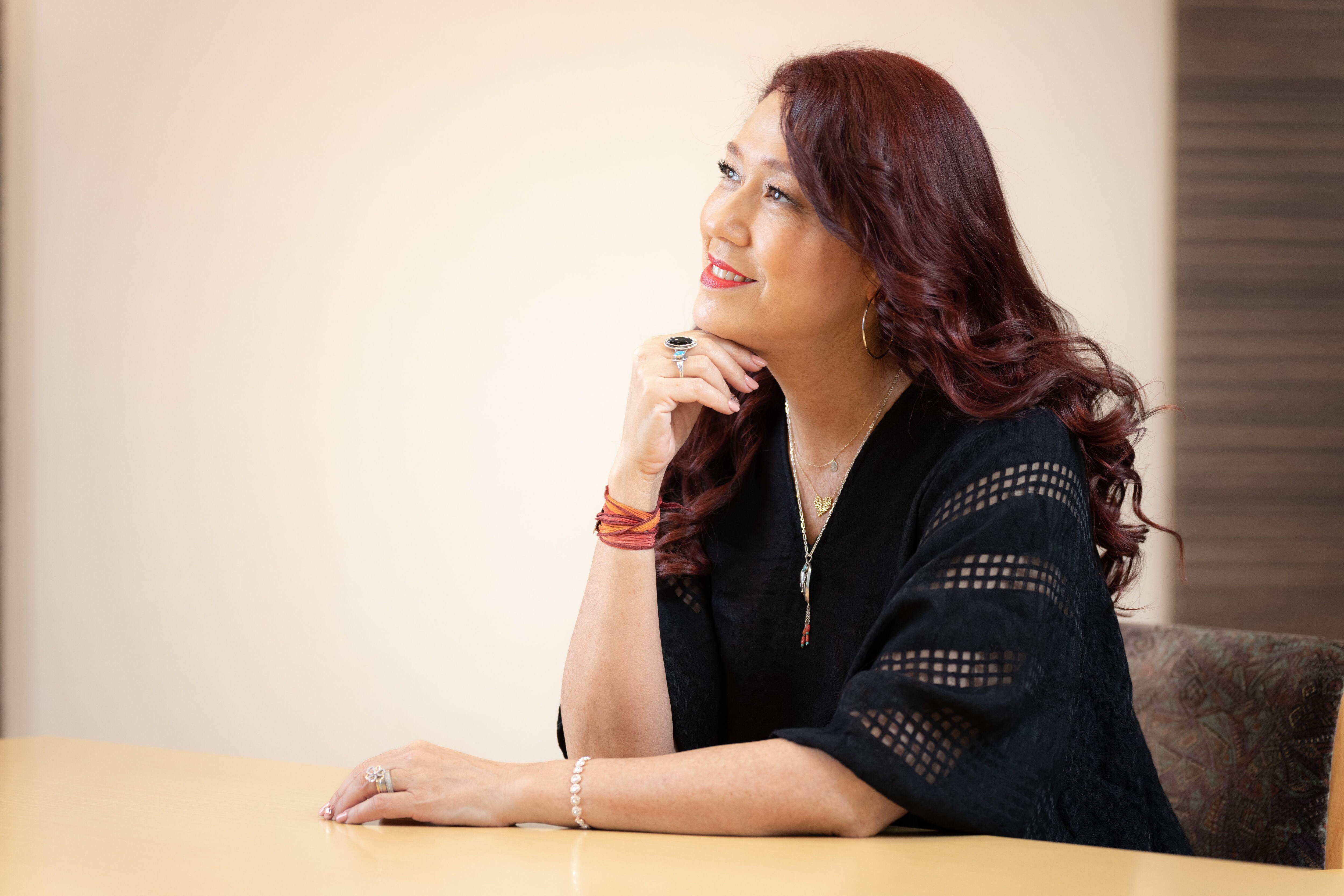 母親と仲良くなれない』と話したらすごい反響で…」LiLiCoが“母との不仲”を公表した本当の理由 | 写真 | 1枚目