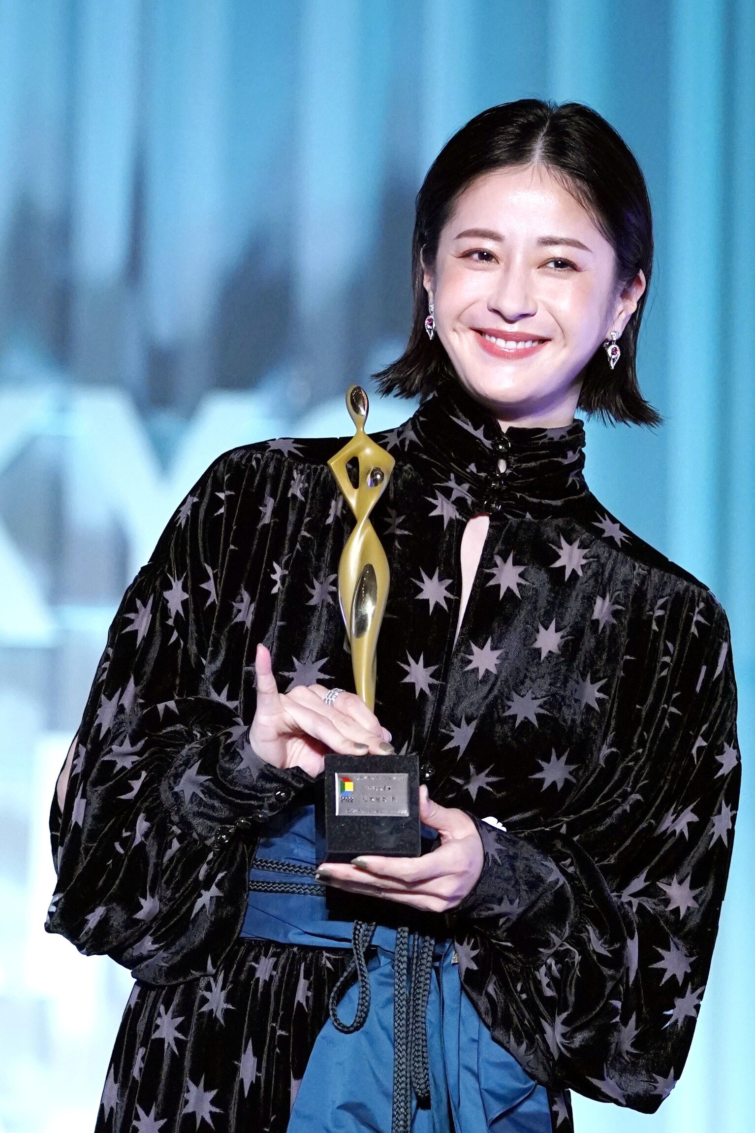 「とにかくオファーが途切れない」悪女→お堅い役人→クールな刑事…『西園寺さん』松本若菜の“俳優遍歴” | 写真 | 1枚目