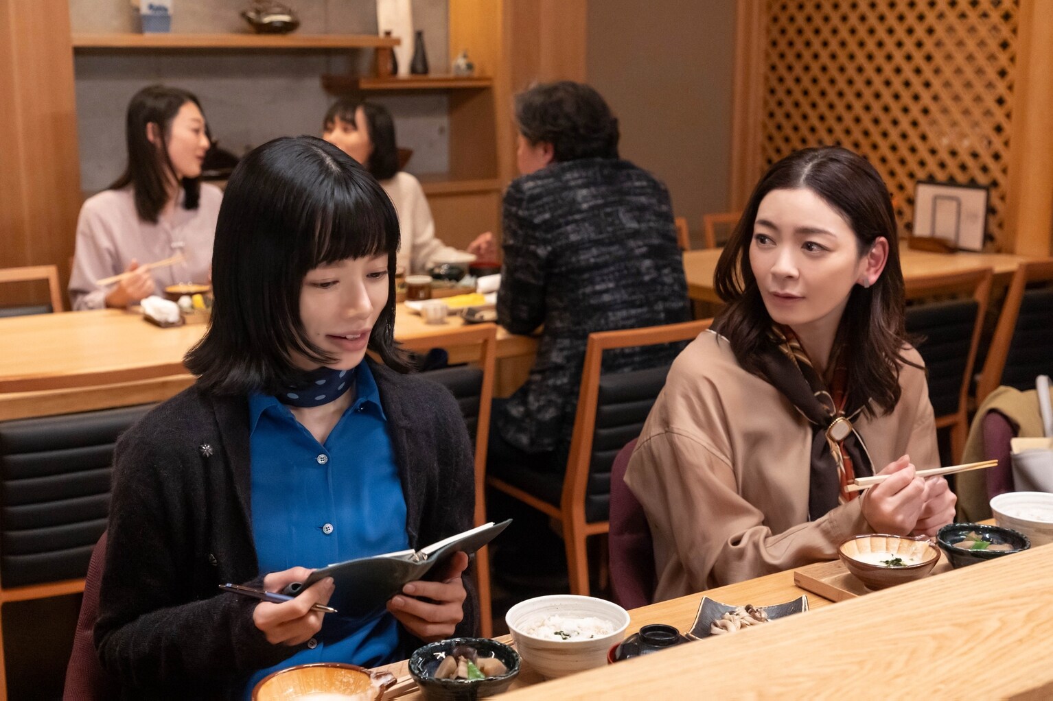 38歳独身女性、築45年団地暮らし…「しあわせは食べて寝て待て」は令和のグルメドラマの新展開？《ロンバケとの意外すぎる“共通点”も》 | 写真 | 5枚目